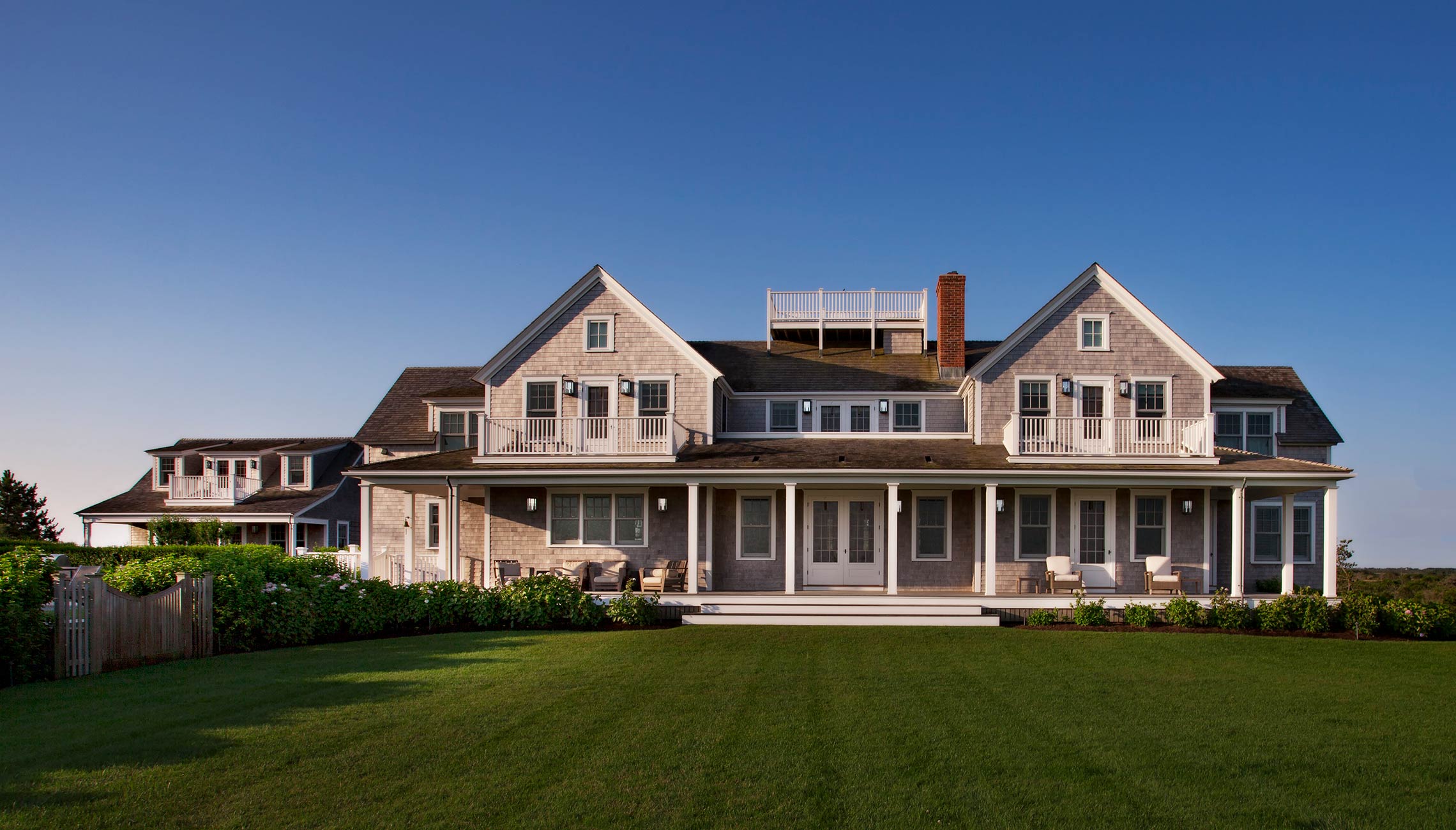Nantucket Architects Botticelli & Pohl Eel Point Home on Nantucket